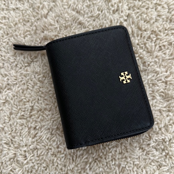 Tory Burch | Bags | Tory Burch Emerson Mini Wallet | Poshmark